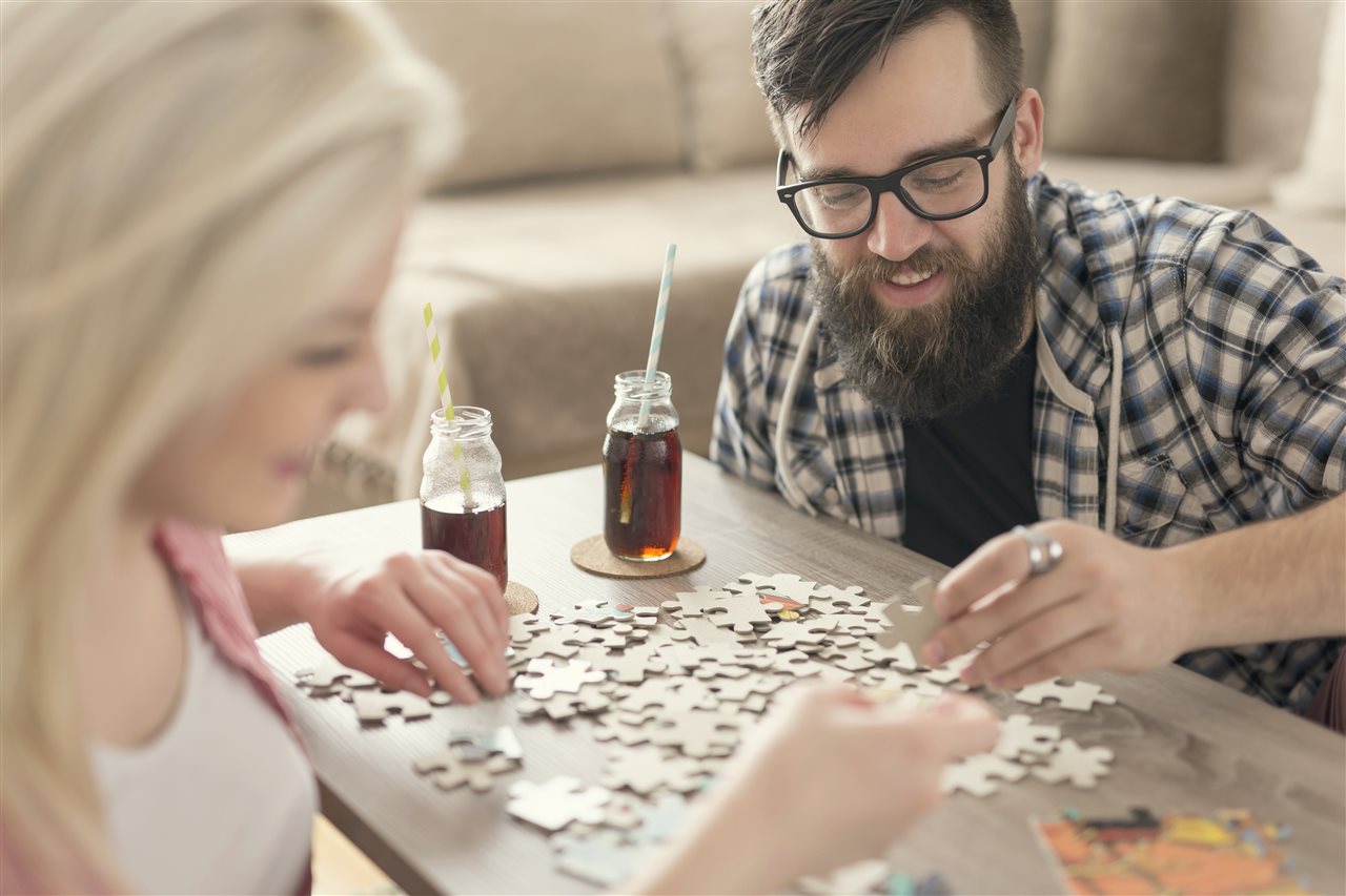7 Surprising Health Benefits Of Doing Jigsaw Puzzles