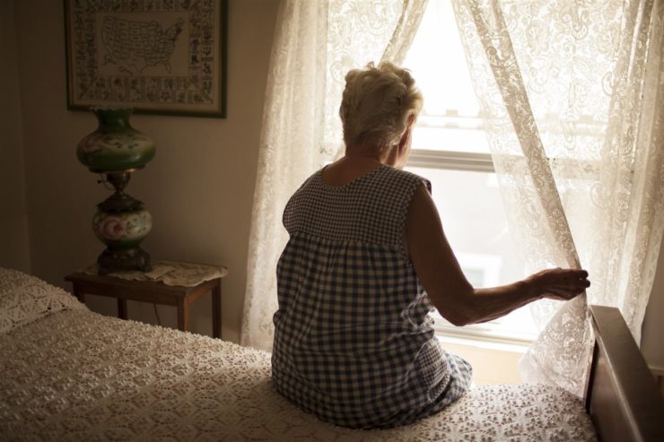 The Intersection Between Loneliness and Social Isolation - Kalon Women ...